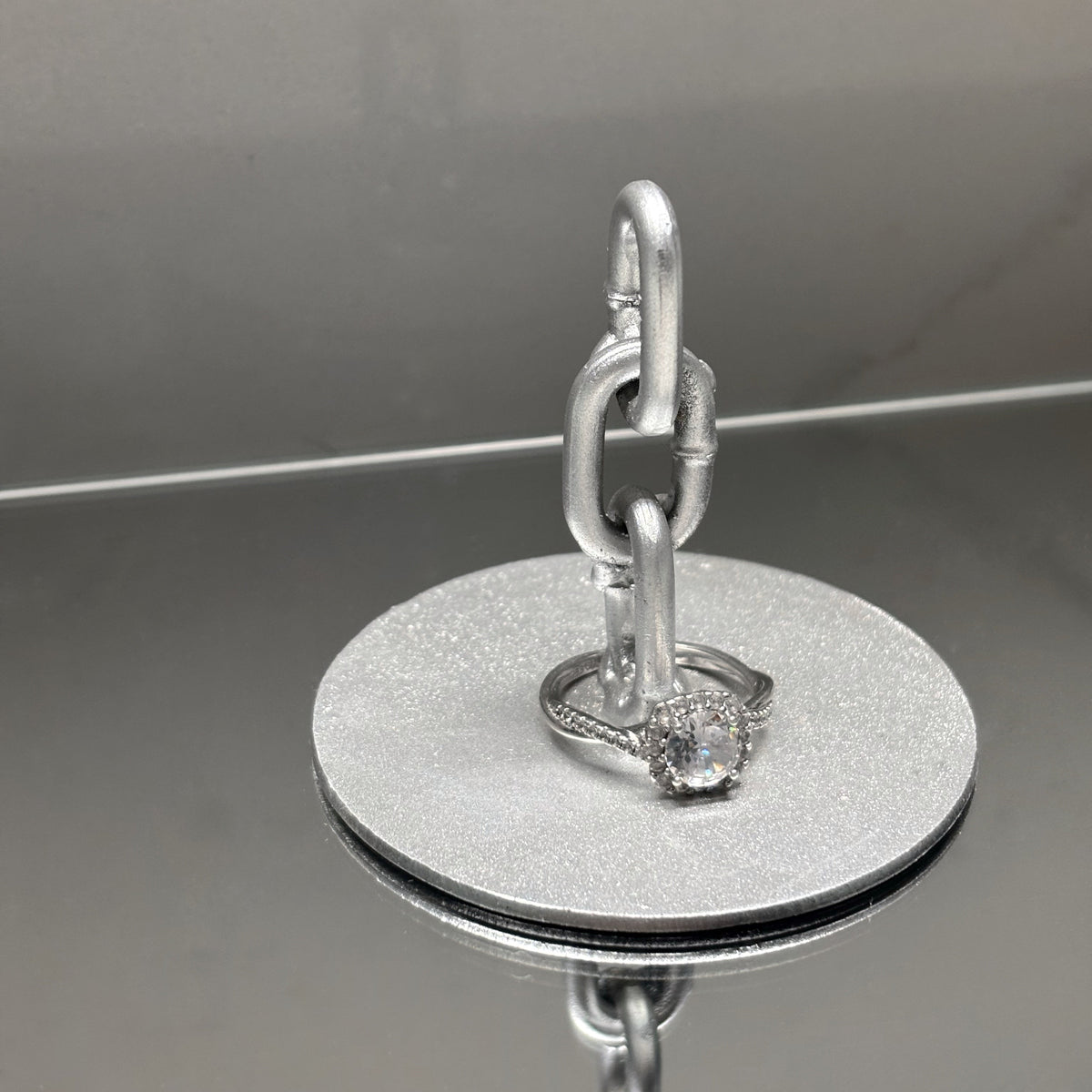 THE CHAIN RING HOLDER – KH METAL CUSTOMS
