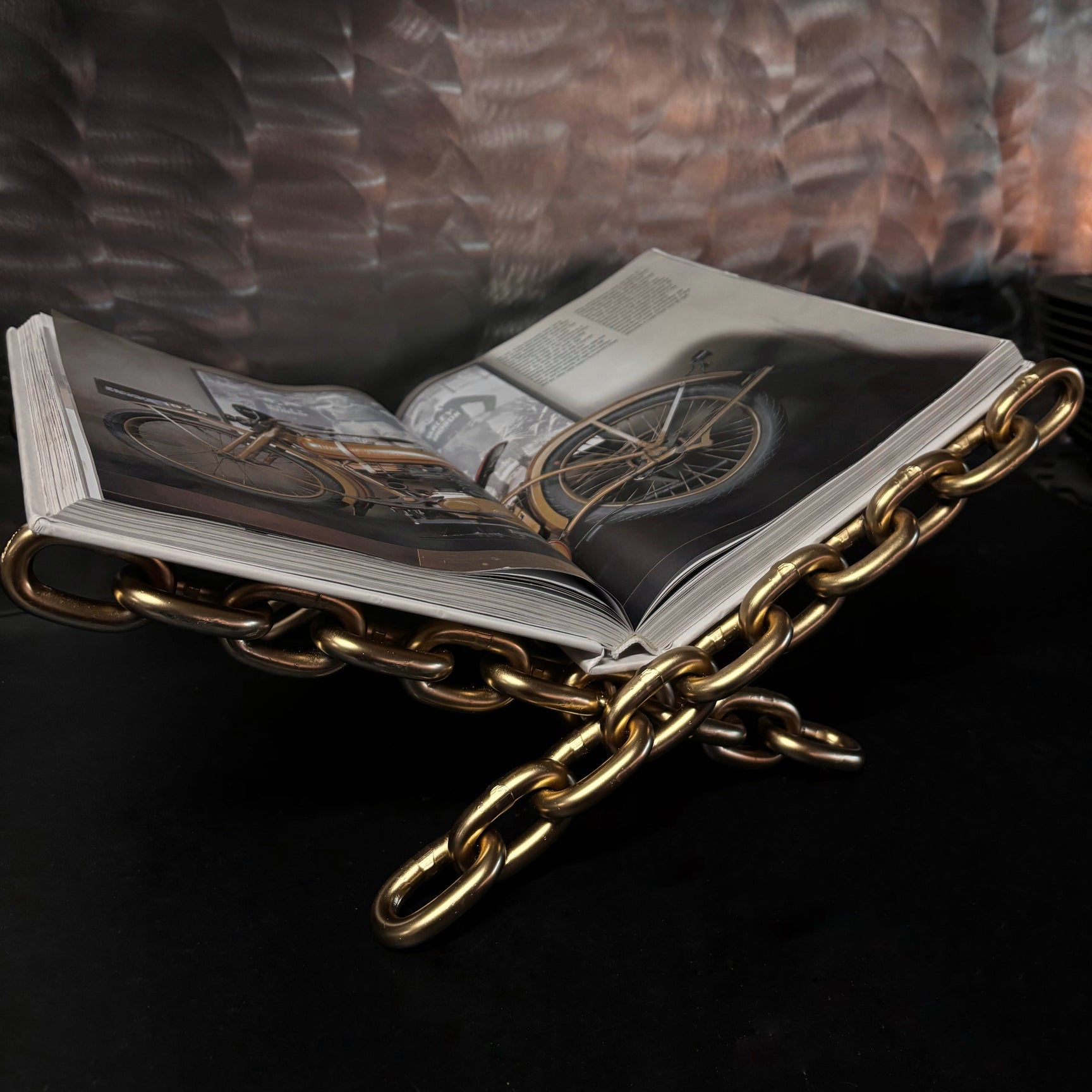 CHAIN BOOK DISPLAY – KH METAL CUSTOMS